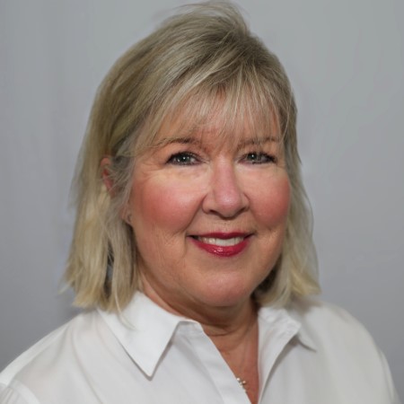 Key Personnel - Daina Abele - Summers Murphy & Partners